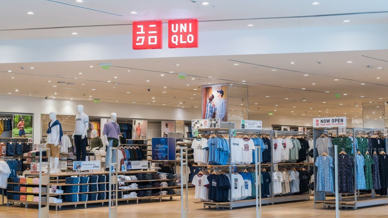 Uniqlo Owner Fast Retailing Ups Annual Forecast As Profit Rises - BW ...