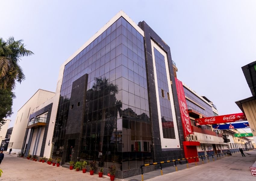 Coca-Cola Bottler SLMG Beverages Eyes Rs 10,000 Cr Revenue In 2026 - BW ...